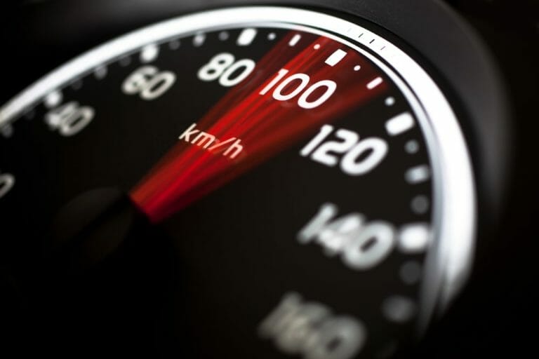 6 Reasons For RPMs Fluctuating While Driving