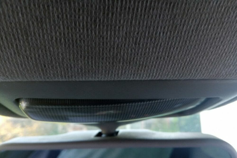 Inside Lights Won't Turn Off In A Car (Causes And Fixes)