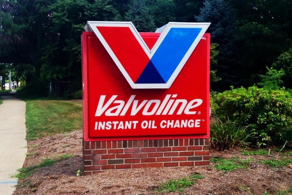 Valvoline Vs Pennzoil: Which Is Better?