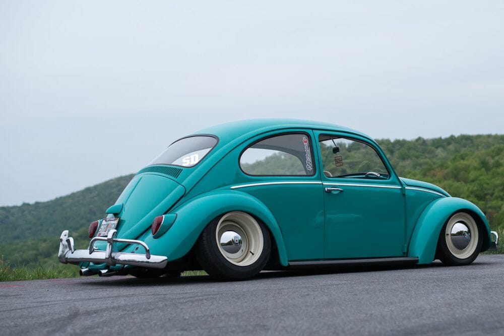 Front Wheel Leaning Inward At Top? (Causes & Fixes)