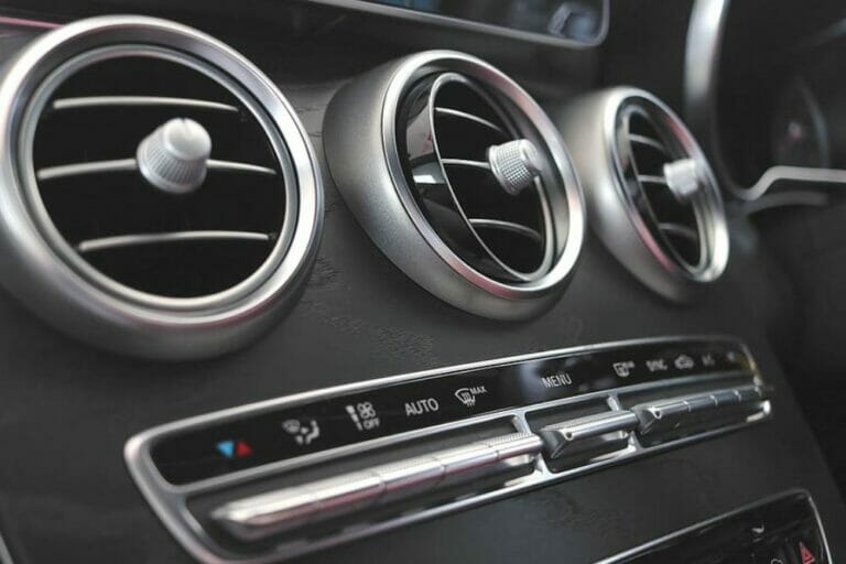 Air Only Blows Through Defrost Vents (Causes & Fix)