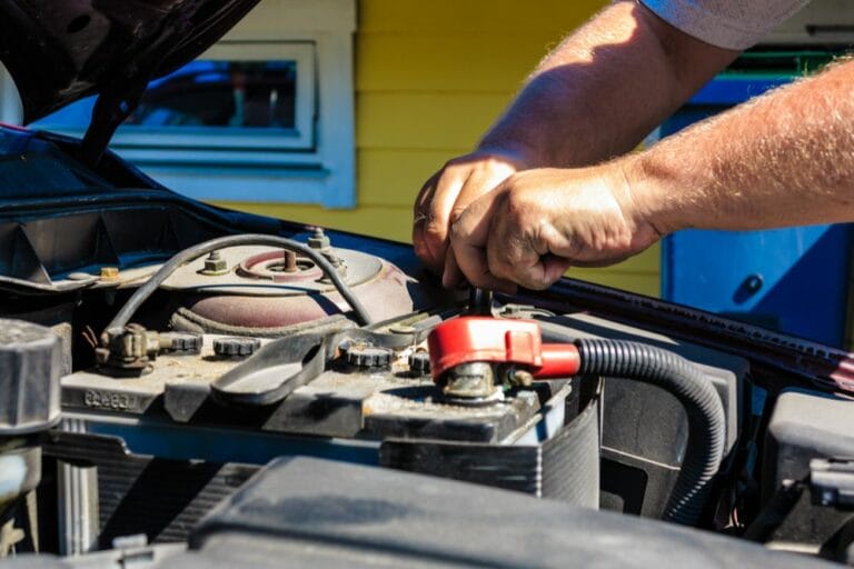 5 Symptoms Of A Loose Battery Terminal And How To Fix