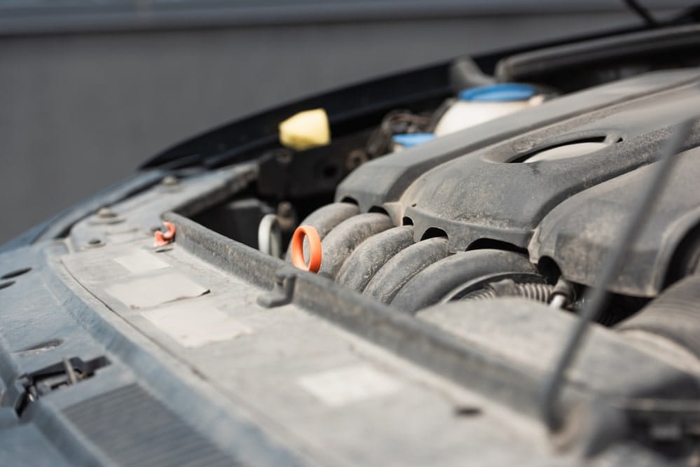 6 Bad Engine Ground Strap Symptoms (How To Test A Ground Cable)