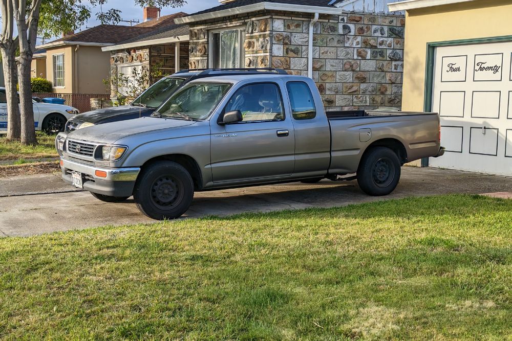 Toyota Tacoma Gen1 (1995-2004): Specs, Problems, Pros And Cons